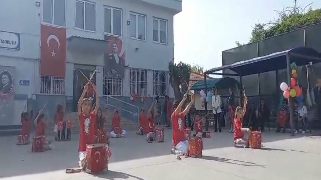 Ortaokul İskele Ortaokulu, Urla, foto