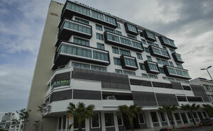Cathayana Hotel (Pahang, 803A), otel  Cuantan'dan