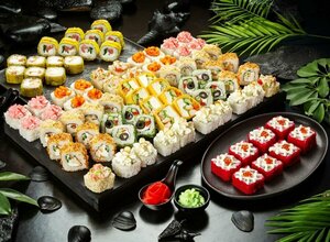 Sushi east (ulitsa Lomonosova No:42), suşi restoranı  Ob'dan
