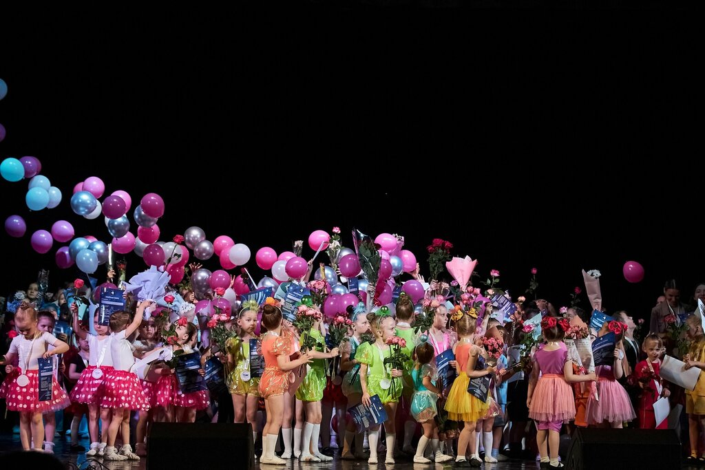 Dans okulları Новое поколение, Nijegorodskaya oblastı, foto