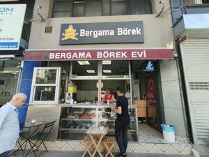 Bergama Börek Evi (İzmir, Konak, İsmet Kaptan Mah., 1362 Sok., 24B), pasta, şekerleme ve tatlı  İzmir'den