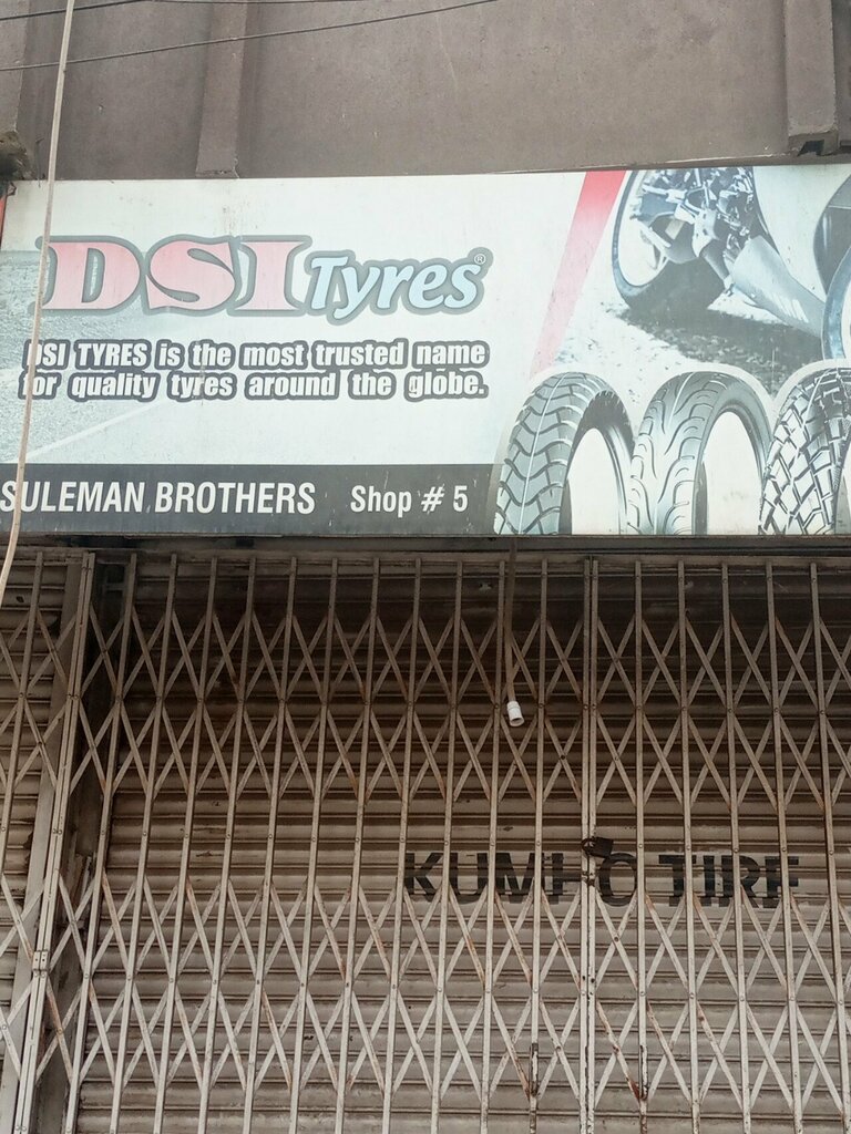 Jant ve lastikçiler Suleman Brothers, Karaçi, foto