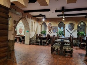 Stary zamok (Zavoyko Street No:123, Yelizovo), kafe  Elizovo'dan