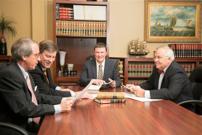 Avukatlar Spragins, Barnett & Cobb, Plc, Jackson, foto