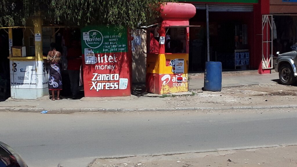 Cep telefonu ve aksesuarları satış mağazaları MTN Mobile Money Kiosk, Lusaka, foto