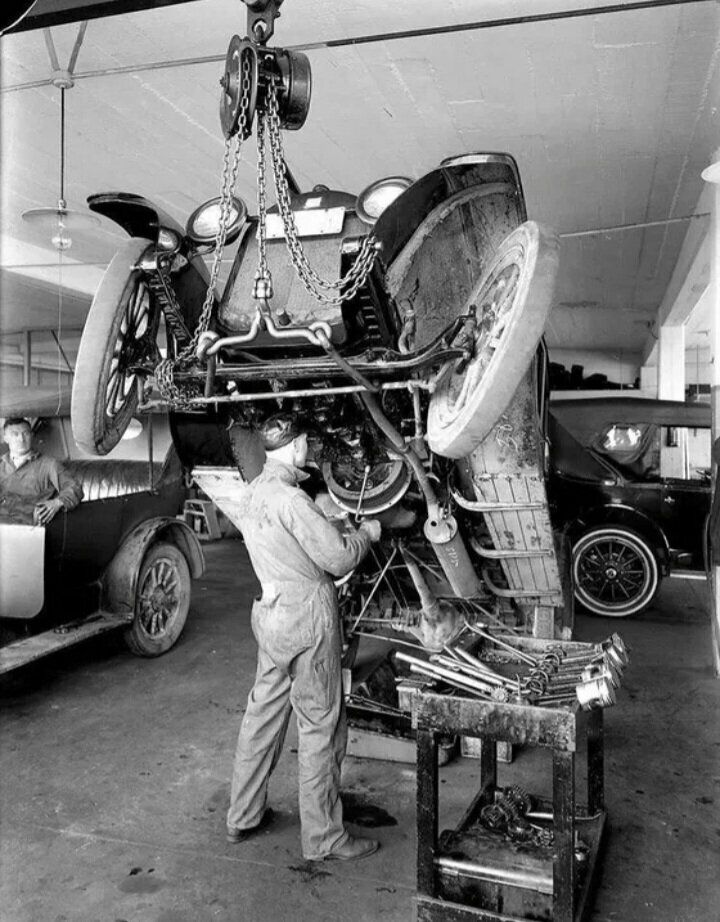 Otomobil servisi Car service, Yevpatorya, foto