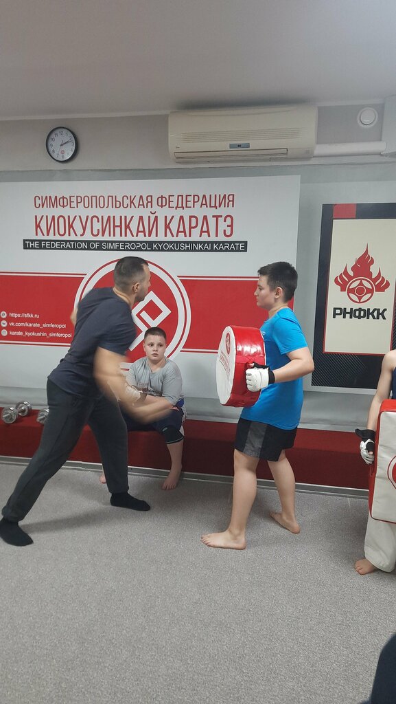 Spor ve jimnastik salonları Pharaoh, Simferopol (Akmescit), foto