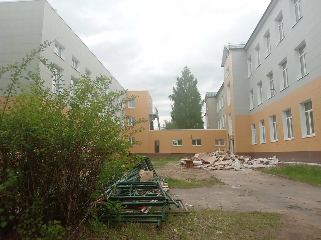 Ortaokul Goryutinskaya srednyaya shkola, Tverskaya oblastı, foto