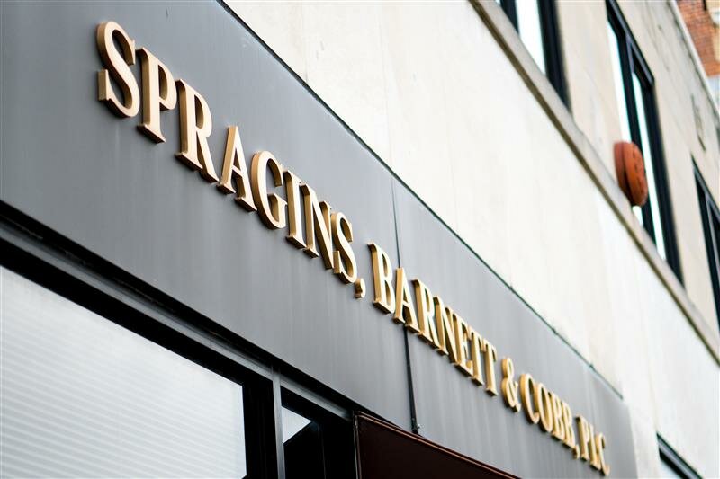 Avukatlar Spragins, Barnett & Cobb, Plc, Jackson, foto