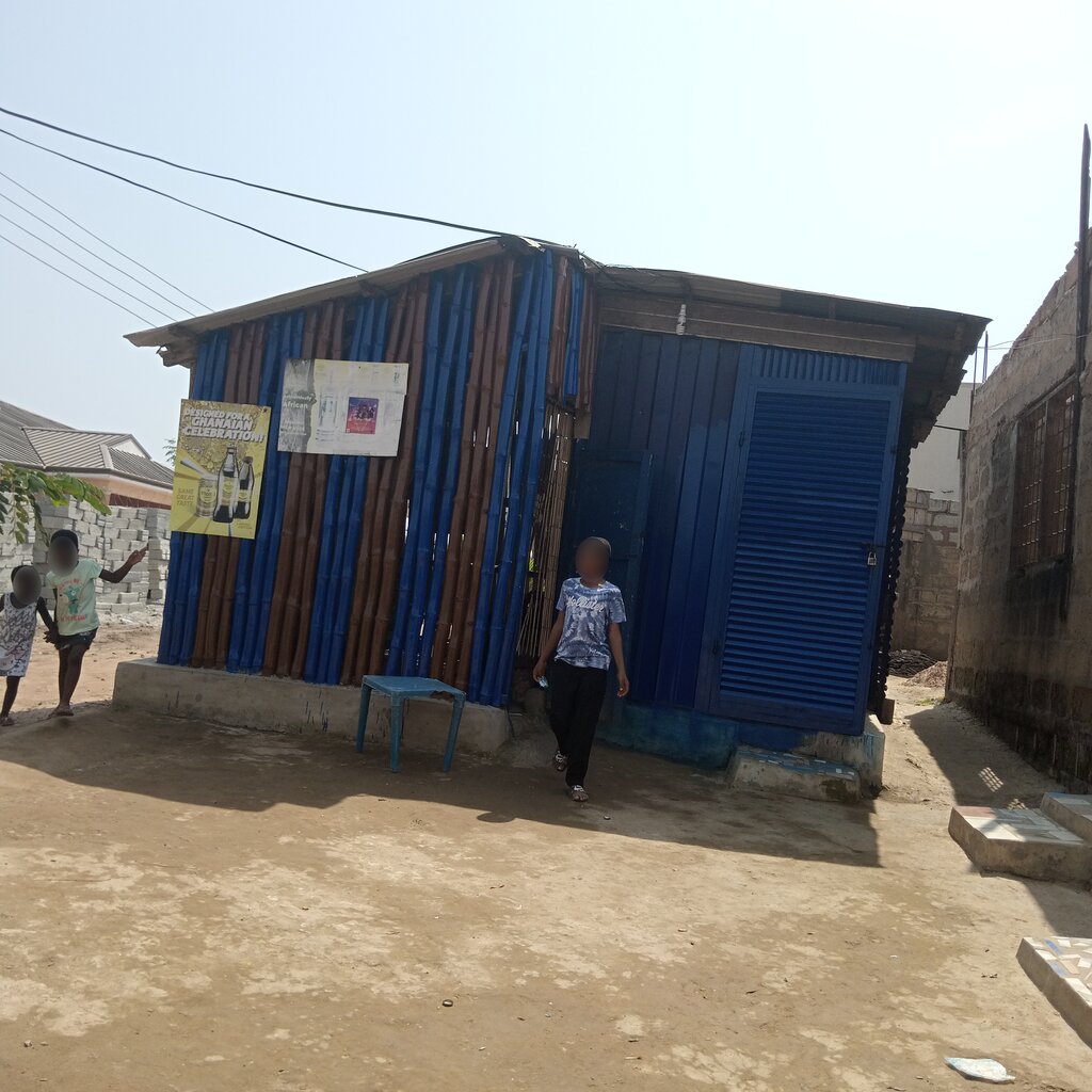 i̇kinci el eşya satışı Drinking Spot, Dünya, foto