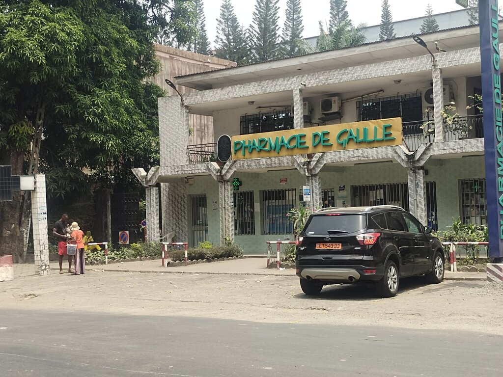 Eczaneler Pharmacie de Gaulle, Douala, foto