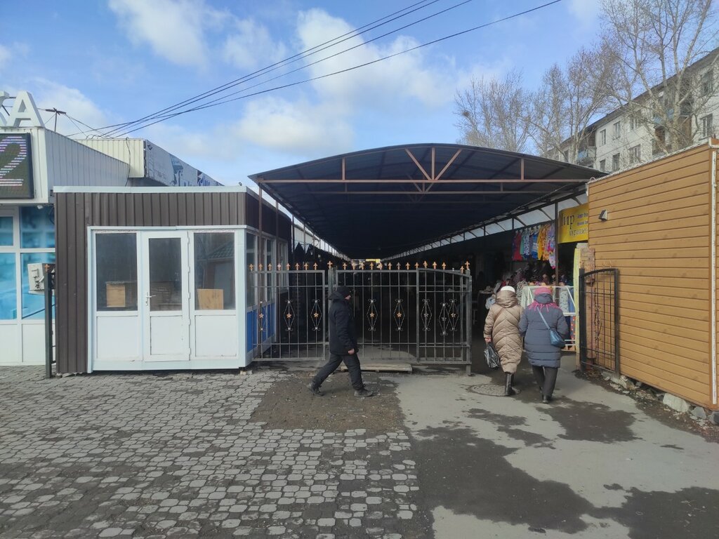Giyim pazarı Shelkovyi put, Yekibastuz (Ekibastuz), foto