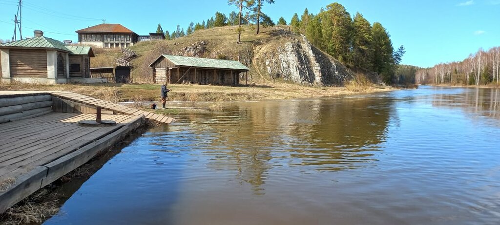 Unutulmaz olayların yeri Декорации, построенные для съемок фильма Угрюм-река, Sverdlovskaya oblastı, foto