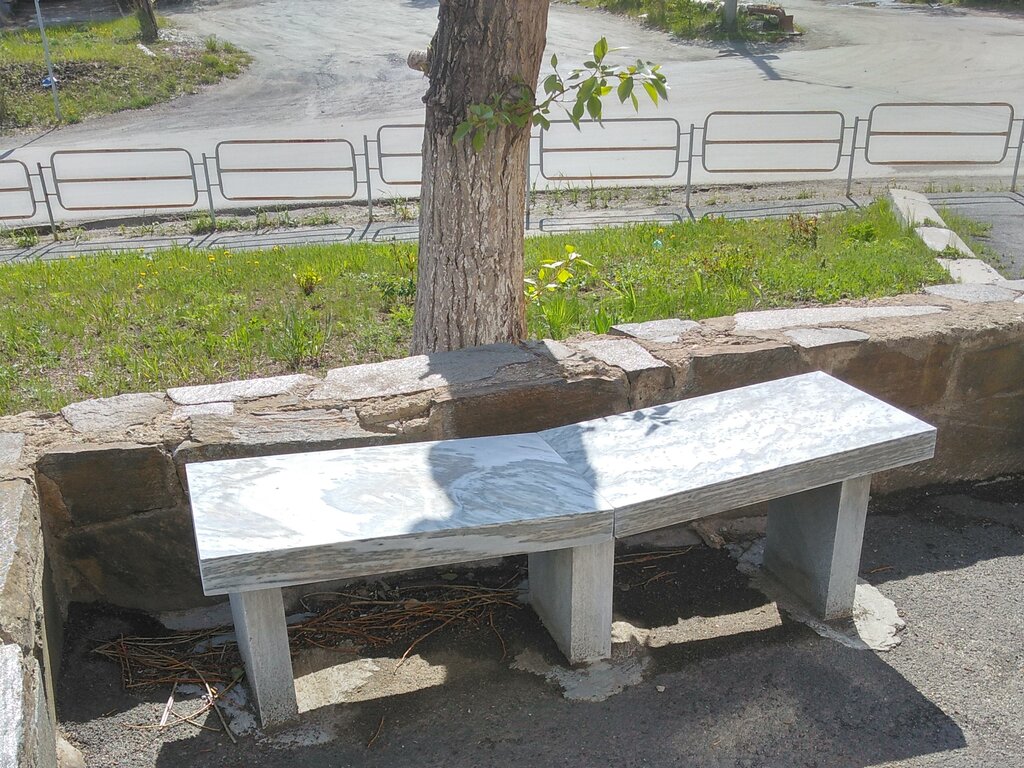 Dekorasyon ve süsleme, onur panosu Скамья примирения, Karabaş, foto