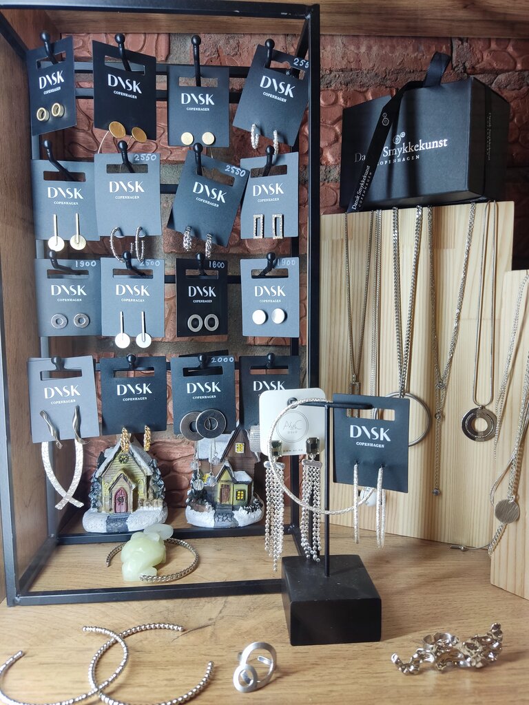 Bijuteriler Hygge Prezent, Kirov, foto