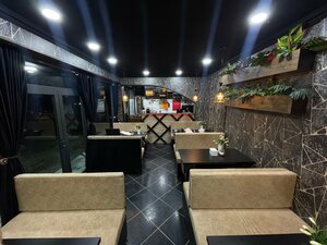 Vkusny Dom (ulitsa Amira Temura No:18, Urban Settlement of Uychi), kafe  Nemengan eyaletinden