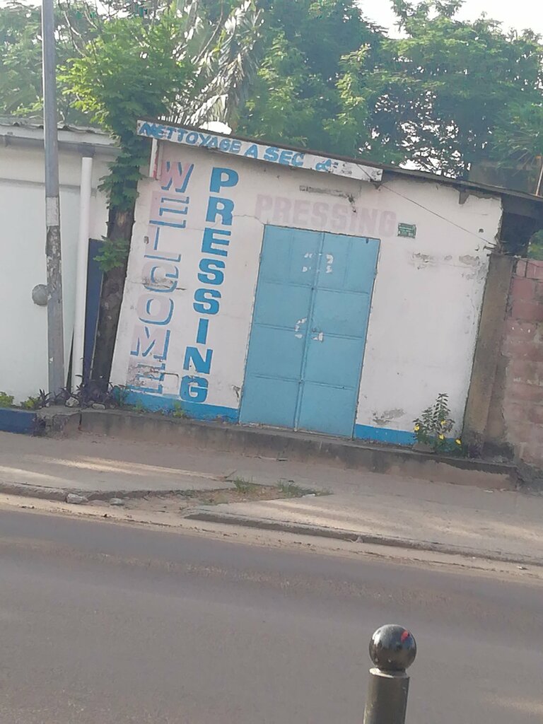 Kuru temizlemeciler Pressing, Brazzaville, foto