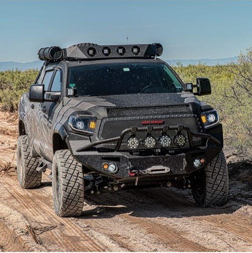 Otomobil servisi Line-X, Novosibirsk, foto