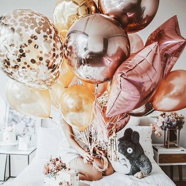 Kutlama ürünleri SharMoskva. rf, Moskova, foto