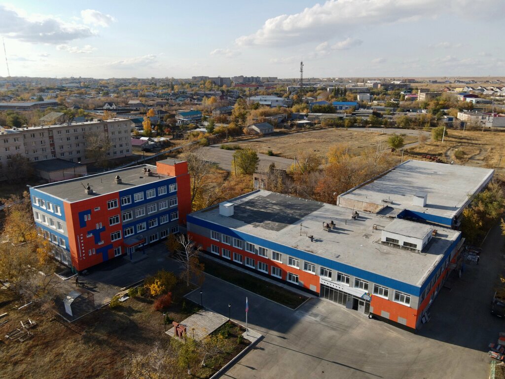 Meslek yüksekokulu Gorno-tekhnologichesky tekhnikum, Yasny, foto