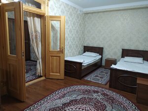 Registon Tillokori (G'allaorol koʻchasi No:22, Samarkand), otel  Semerkant'tan