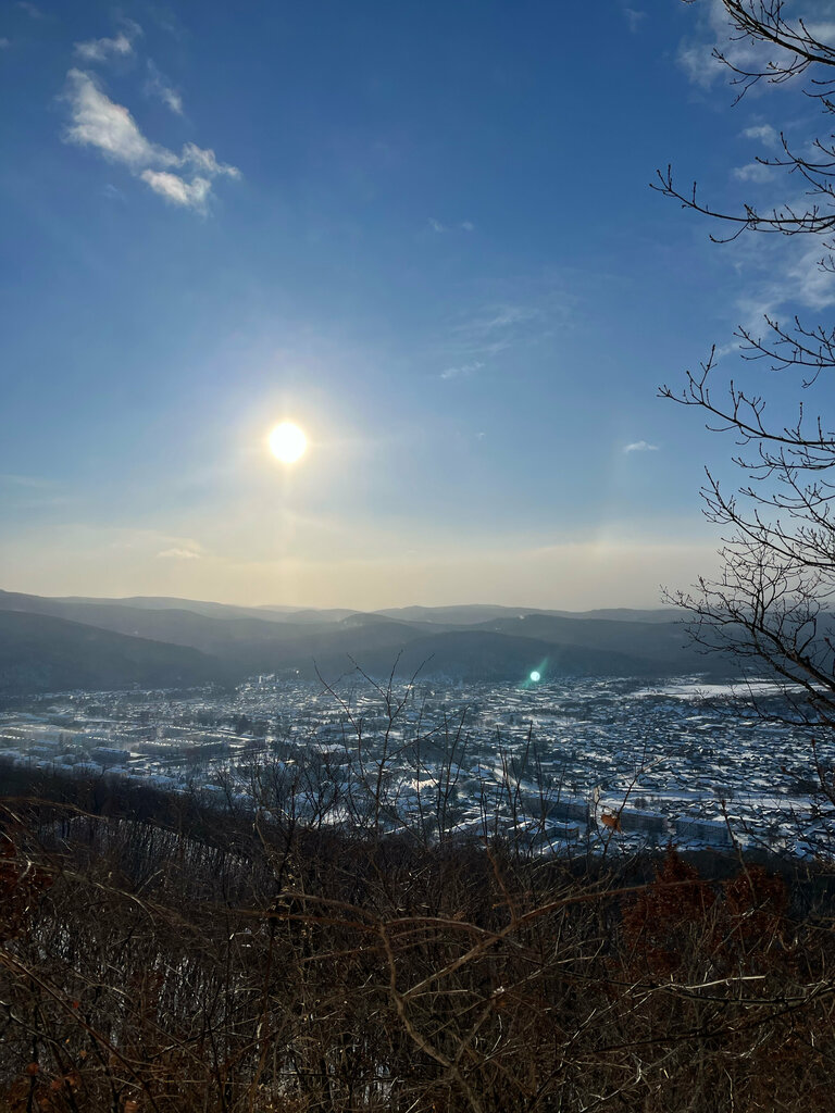 Dağ zirvesi Гора Точильная 462 метра, Primoriye, foto