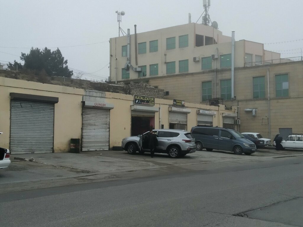 Metal eşya tamircileri Slesar, Bakü, foto