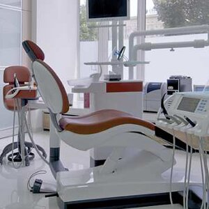 Özel ağız ve diş sağlığı klinikleri ve muayenehaneleri Стоматологическая клиника Шадукаева Илман Исаевича, Moskova, foto