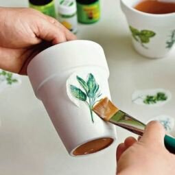 Boya ve cila malzemeleri üretim ve satış yerleri Kraski dlya mebeli, Saint‑Petersburg, foto