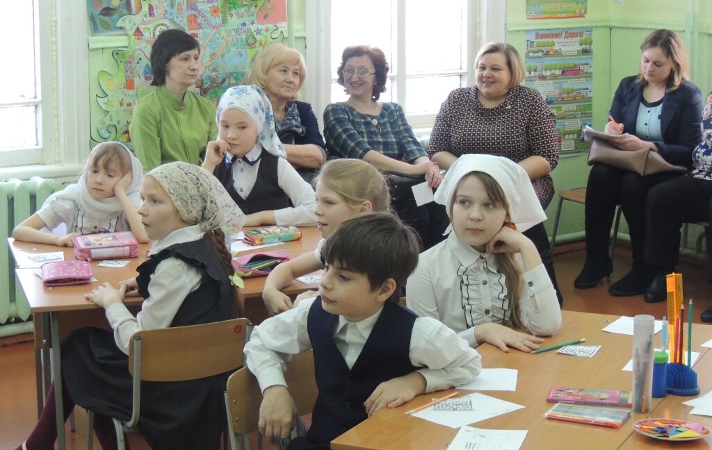 Fen lisesi, sosyal bilimler lisesi Chastnoye obshcheobrazovatelnoye uchrezhdeniye Yeniseyskaya pravoslavnaya gimnaziya, Eniseysk, foto