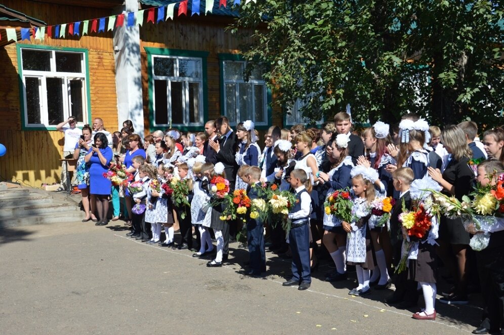 Ortaokul Балаганская средняя общеобразовательная школа № 2, İrkutskaya oblastı, foto