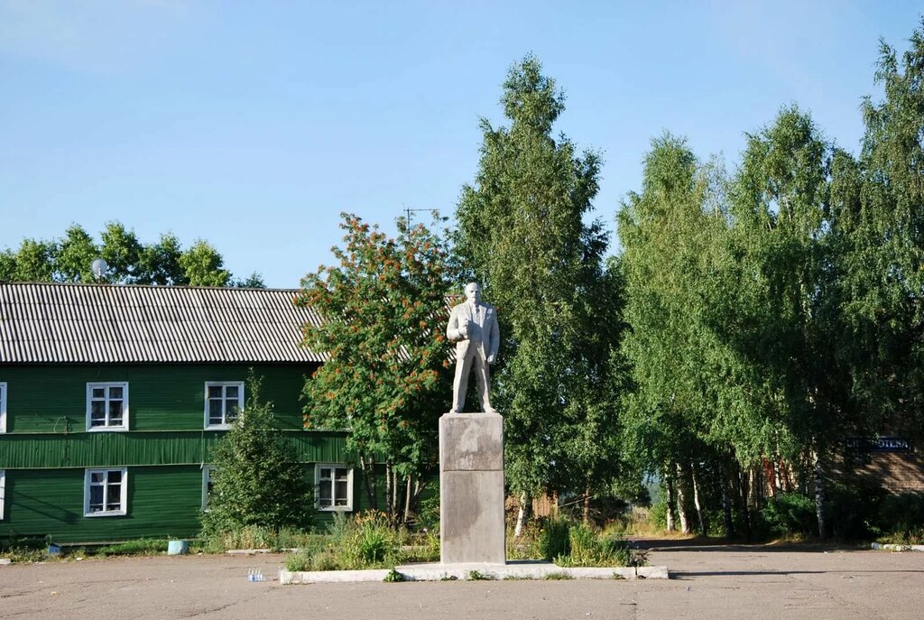 Anıt, heykel В.И. Ленин, Arhangelskaya oblastı, foto