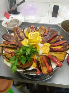 Юг (ulitsa Gertsena No:1, Myski), kafe  Myski'den
