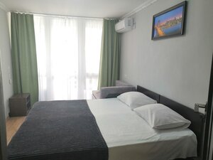 Idilliya (ulitsa Bagrationa No:1/4, Lazarevskoe Residential District), otel  Soçi'den