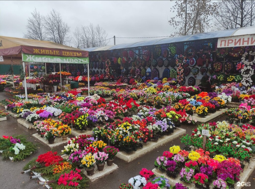 Cenaze gereçleri firmaları Flowers, Moskova ve Moskovskaya oblastı, foto