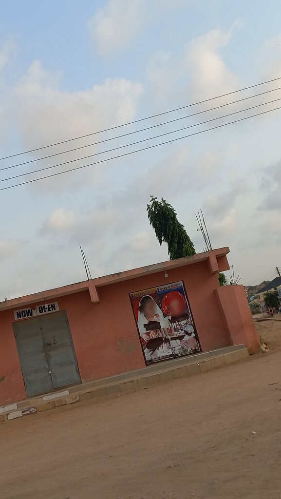 Güzellik salonu Estee's Beauty, Dünya, foto