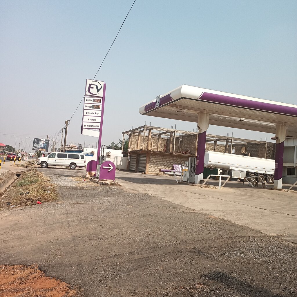 Benzin istasyonu EV Oil, Dünya, foto