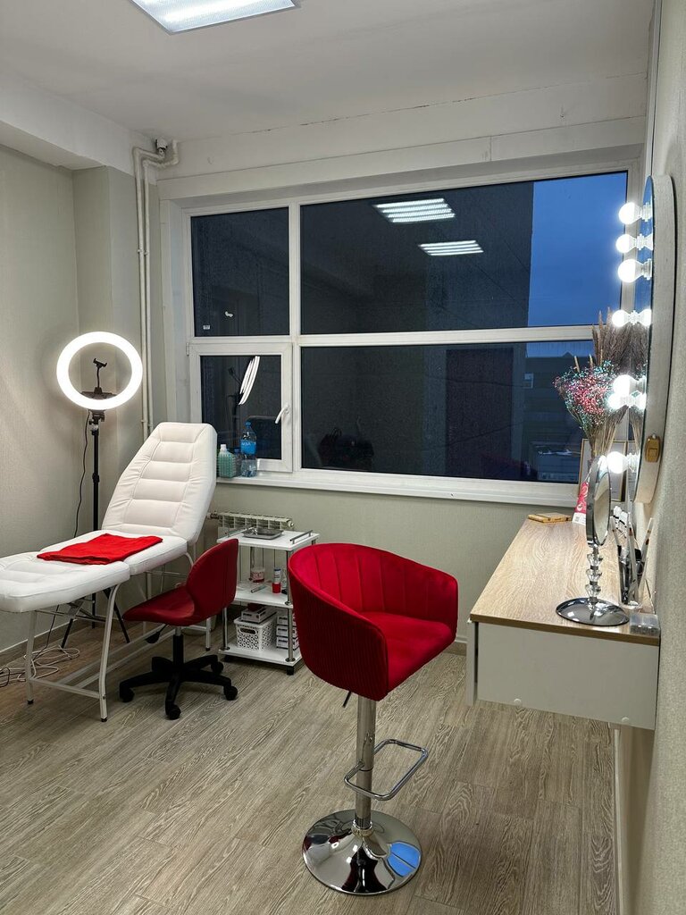 Kalıcı makyaj stüdyosu MeKate Permanent, Saint‑Petersburg, foto