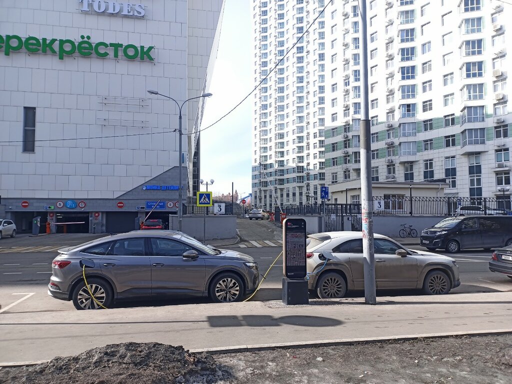 Elektrikli oto şarj istasyonları Energy of Moscow, Moskova, foto