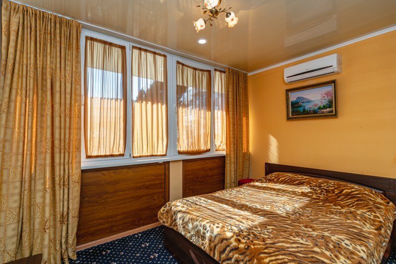 Otel Lyudmila, Yalta, foto