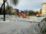 Playground (Republic of Bashkortostan, gorodskoy okrug Ufa, Ordzhonikidzevskiy District), oyun alanı  Ufa'dan