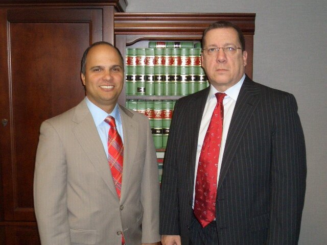 Avukatlar Icaza and Burgess, Newark, foto