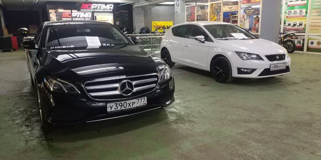 Otomobil satış galerileri AlmartAuto, Moskova, foto