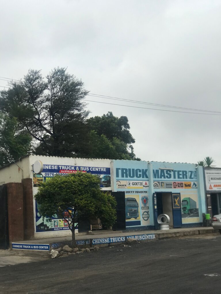 Otomobil servisi M & P Truck Junction, Lusaka, foto