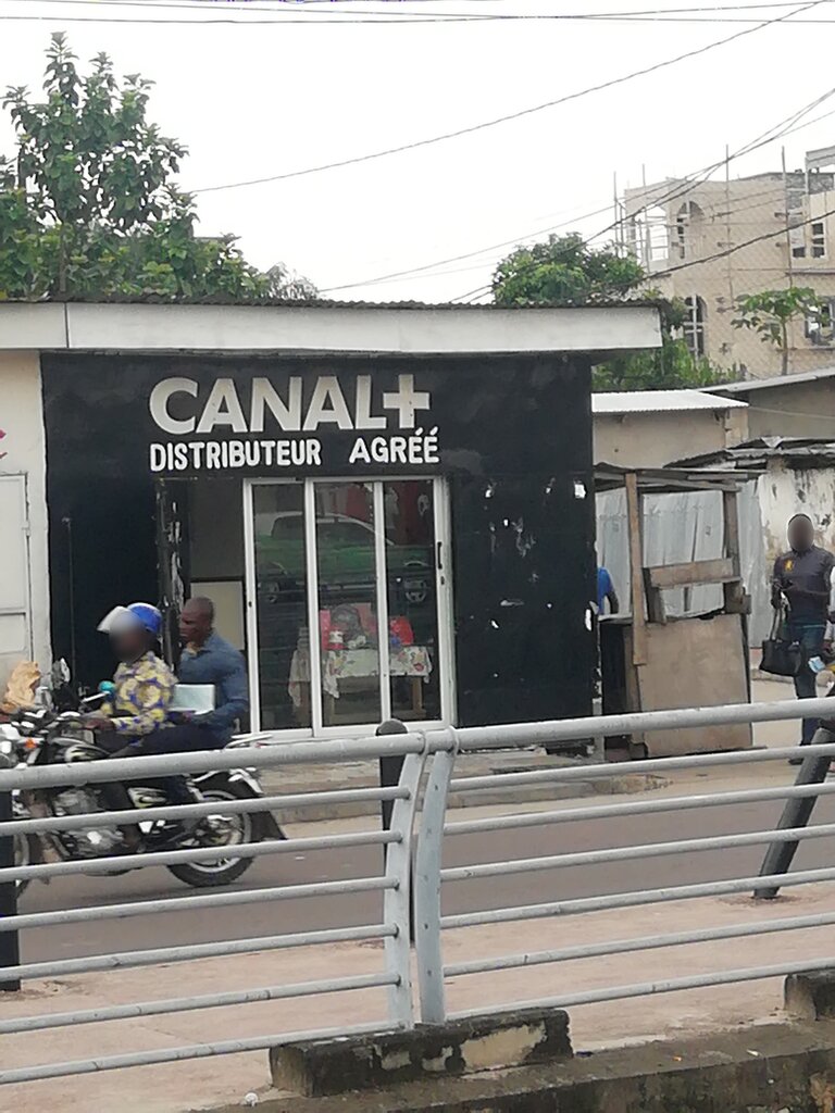 Telekomünikasyon firmaları Canal+, Brazzaville, foto