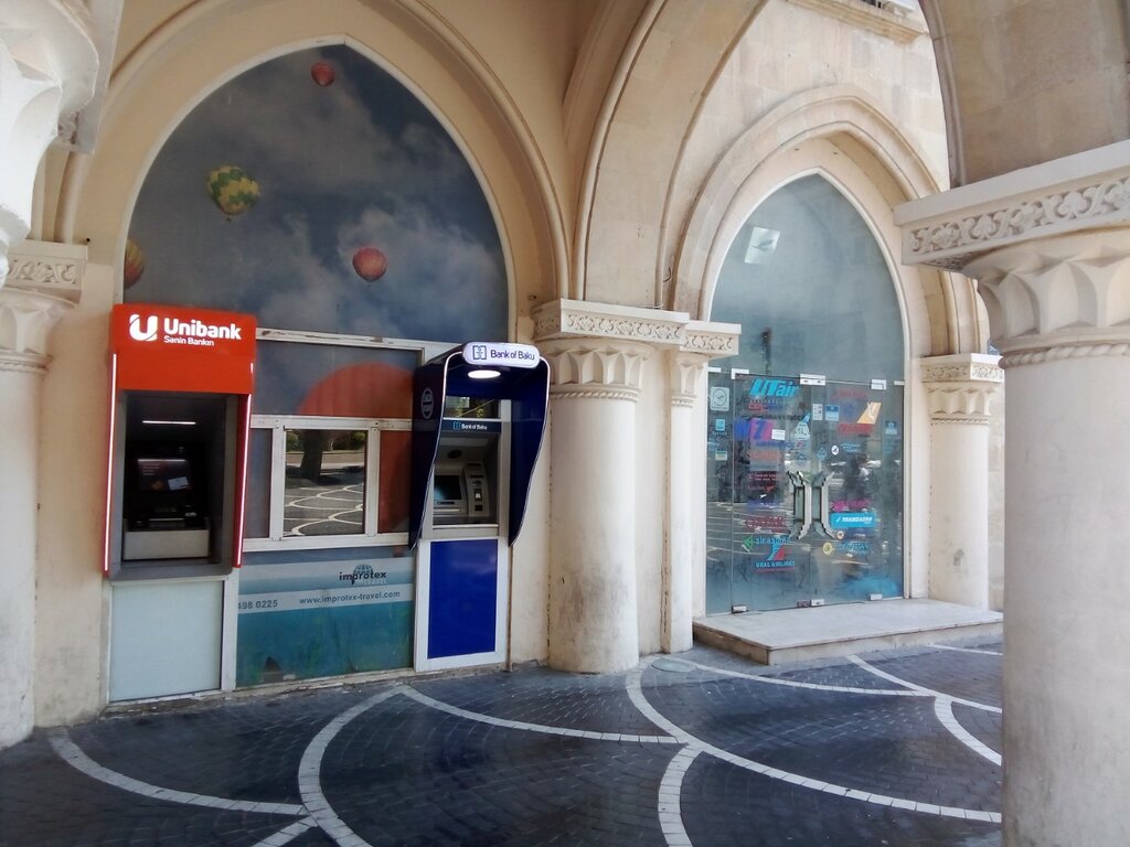 ATM'ler Bank of Baku, Bakü, foto