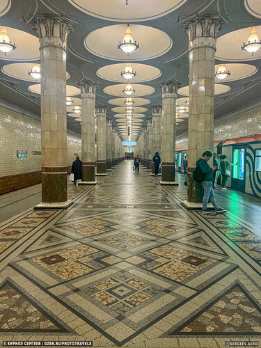 Kiyevskaya (Moscow, Filyovskaya Line, Kiyevskaya metro station), metro istasyonu  Moskova'dan
