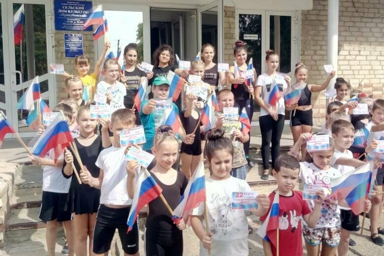 Kültür ocakları Сельский дом культуры Прикубанский, Krasnodarski krayı, foto