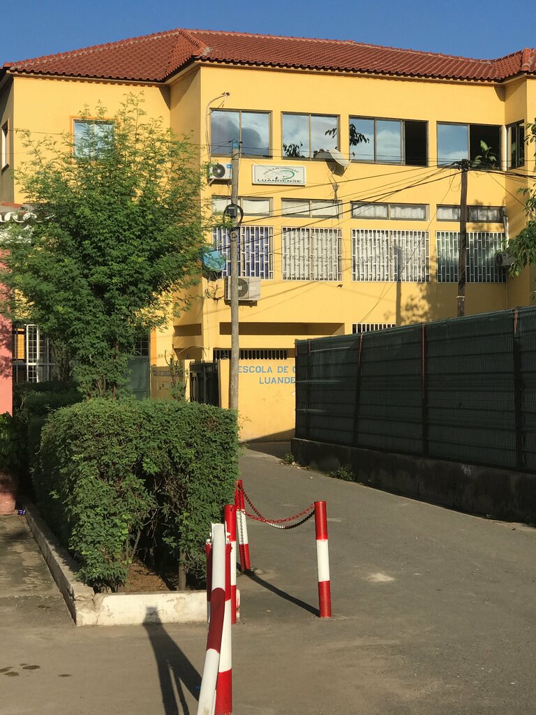 Sürücü kursları Escola de Condução Luandense, Loanda, foto