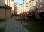 Playground (ulitsa imeni Sergeya Yesenina No:131, Prikubanskiy City administrative district, Muzykalny mikrorayon), spor alanı  Krasnodar'dan